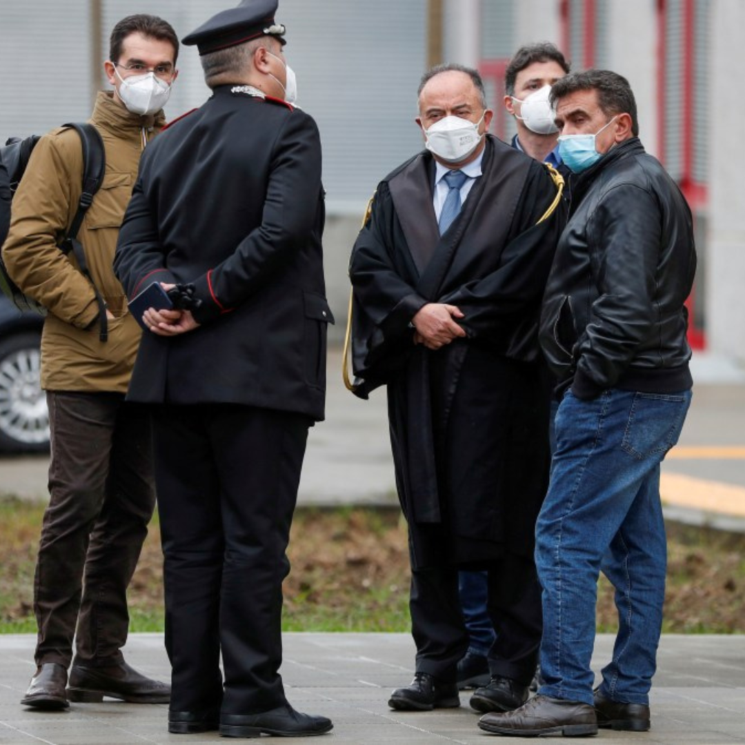 Police Arrest Over 100 Italian Mafia Members In Mass Raid | Huginn And ...